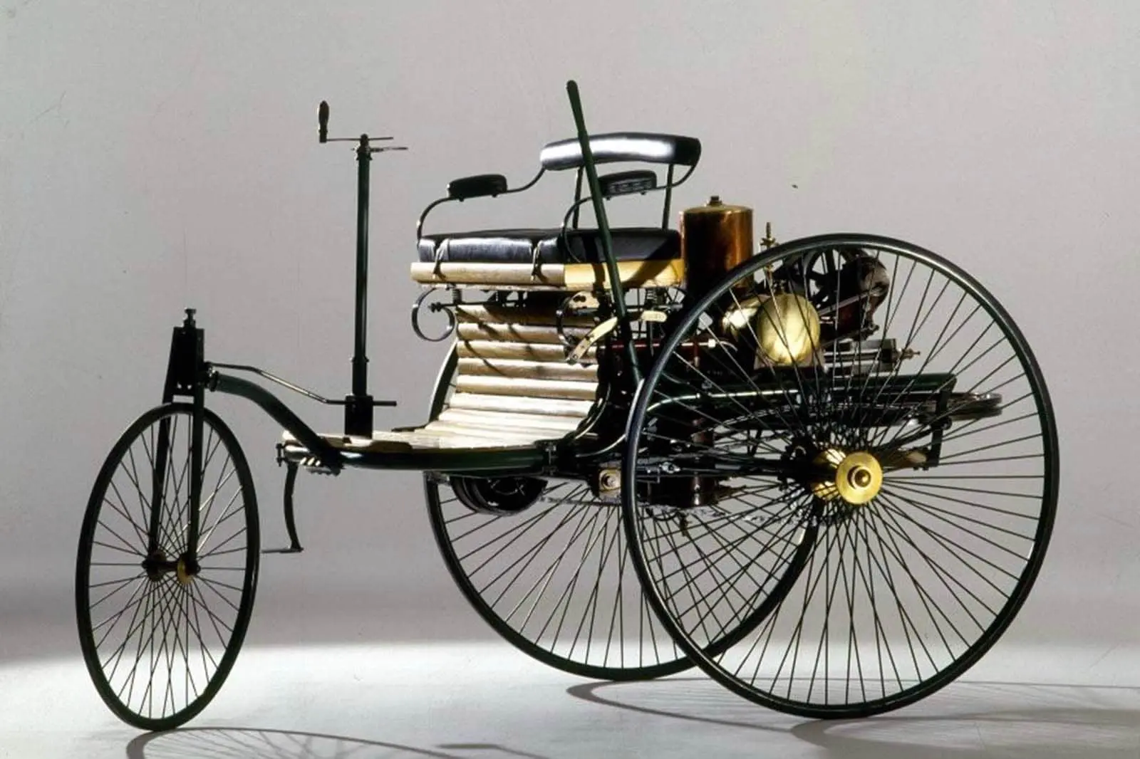 Carl Benz - L'inventore della prima automobile a benzina | auTo eXus